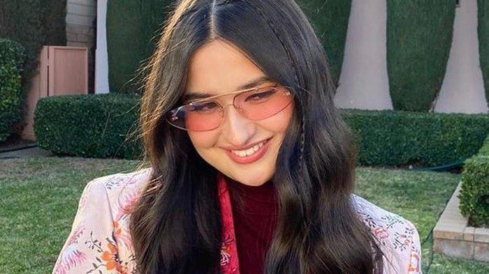 Stephanie Poetri Rilis Mini Album Perdana Berjudul 'AM:PM', Berkarya ...