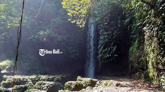 Berkunjung ke Manuaba Waterfall di Tegalalang, Gianyar, Terdapat Tirta ...