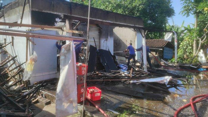 Kebakaran di Tabanan, Api Membesar Setelah Suara Ledakan, Pemilik Warung Derita Kerugian Rp 200 ...