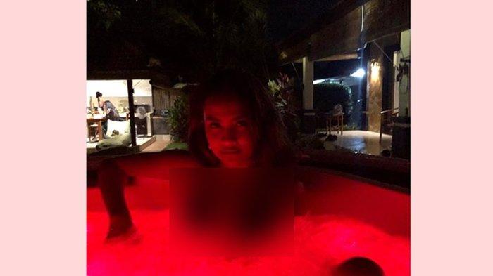 Video Vanessa Angel Viral, Terungkap Rahasia Dibalik Tubuh Seksi dan Wajah Cantik - Tribun-bali.com