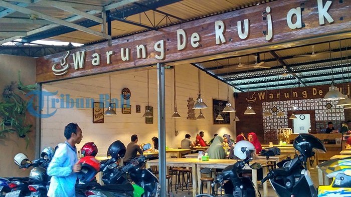 Warung De Rujak Tawarkan Berbagai Jajanan Khas Bali - Tribun-bali.com