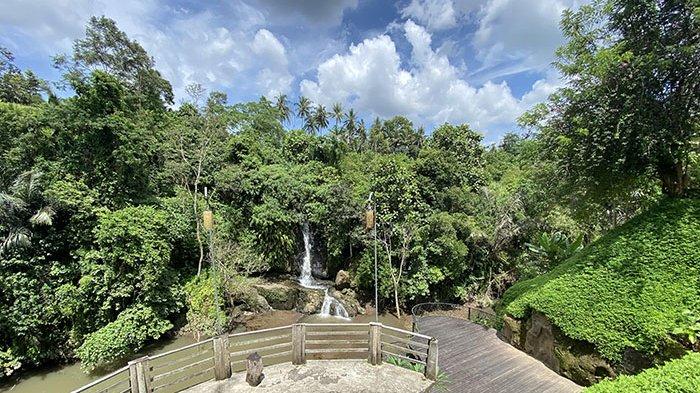 Lihat Menawannya Air Terjun di Warung Layana Ubud, Hadirkan Tempat ...