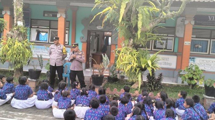 CEGAH Bullying di Sekolah Dasar, Polsek Klungkung Beri Edukasi di SDN 2 Tegak! - Tribun-bali.com