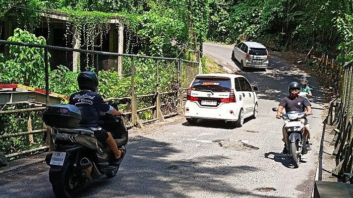 ASPAL Jembatan Laplapan Ubud Lubang & Bergelombang, Jalur Pariwisata ...