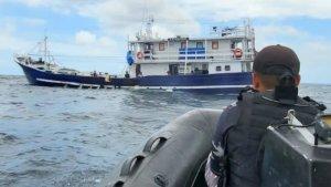 Canggih dan Modern, Kapal Perang TNI AL, KRI Surik-645 Buatan Dalam ...