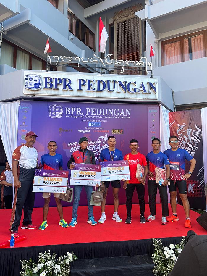 Ratusan Pelari Ramaikan BPR Pedungan Merdeka Run 5K - Tribun-bali.com