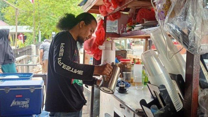 Warkop dengan Konsep Gerobak, Ngopi Ditemani Angin Sepoi-sepoi di ...