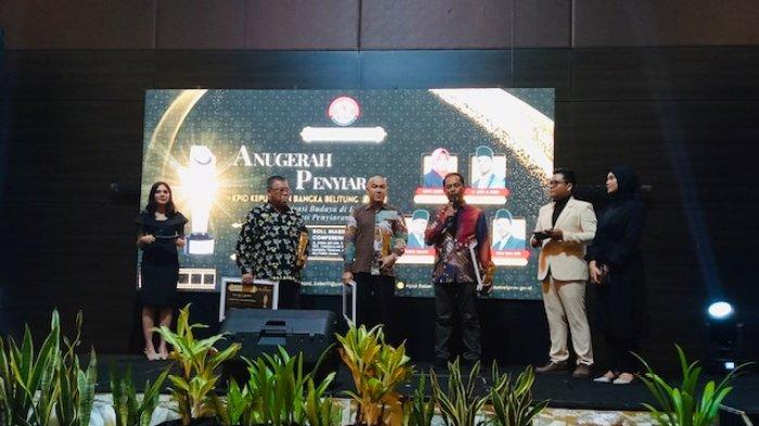 Bupati Bangka Tengah Terima Penghargaan dari KPID, Sebagai Kepala Daerah Peduli Penyiaran ...