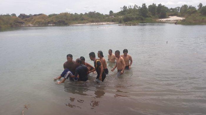 Remaja 16 Tahun Tenggelam di Kolong Bekas TI Sungaiselan, Polisi : Korban Berenang Makin ke ...