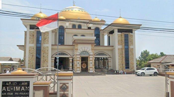 Masjid Jami Al Iman, Masjid Tanpa Dinding di Pangkalpinang, Terletak di ...