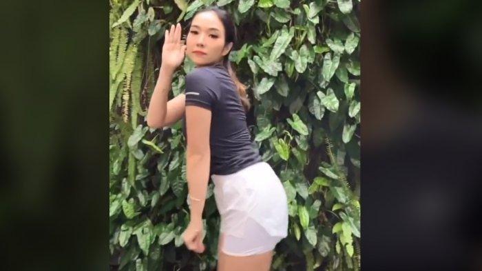 Viral Video Goyangan Gisel Pakai Tanktop Hitam, Sosok Disampingnya Malah Jadi Sorotan ...