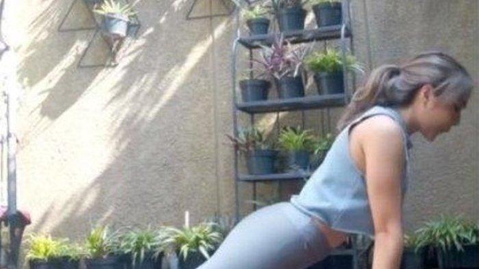 Video 15 Detik Gisella Anastasia Goyang Naik Turun Ditonton 4 Juta Kali, Begini Ekspresi ...