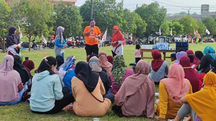 PKS Pangkalpinang Senam Bersama Masyarakat, Emak-emak Curhat Harga ... PKS Pangkalpinang Senam Bersama Masyarakat, Emak-emak Curhat Harga ...