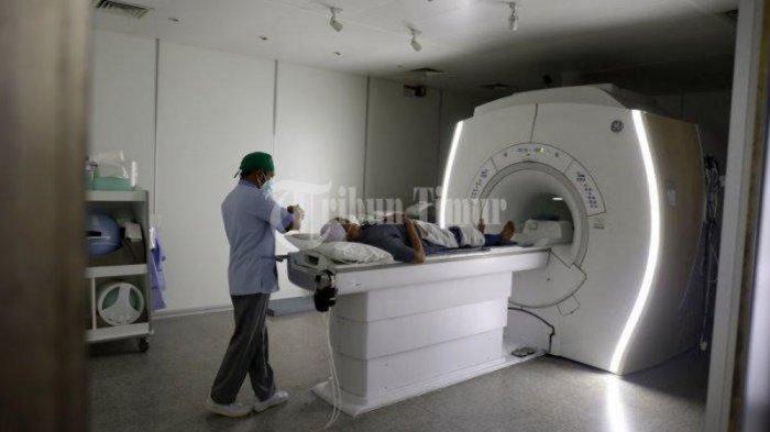 Tunggu Hasil Pemeriksaan MRI, El Hanya Bisa Berbaring di Rumah Singgah ...