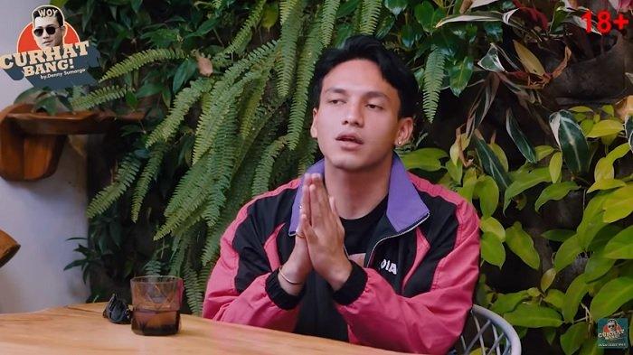 Siapa Sosok Penjual Nasi Goreng yang Viral Mirip Aktor Jefri Nichol ...