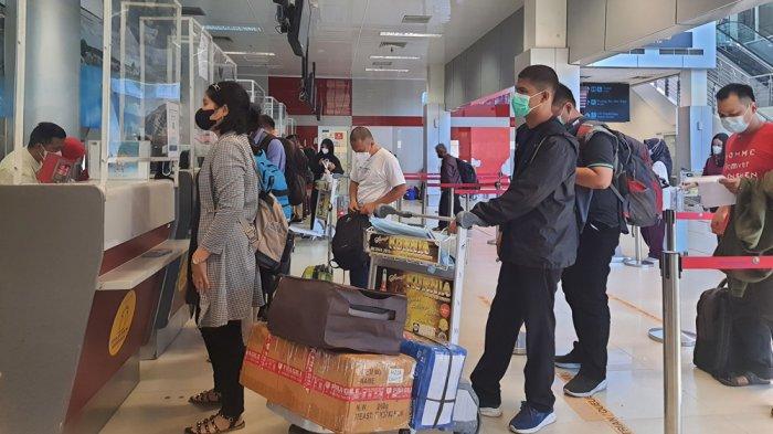 Syarat Perjalanan Terbaru Mulai Berlaku, Tak Pengaruhi Pergerakan Penumpang di Bandara Depati ...