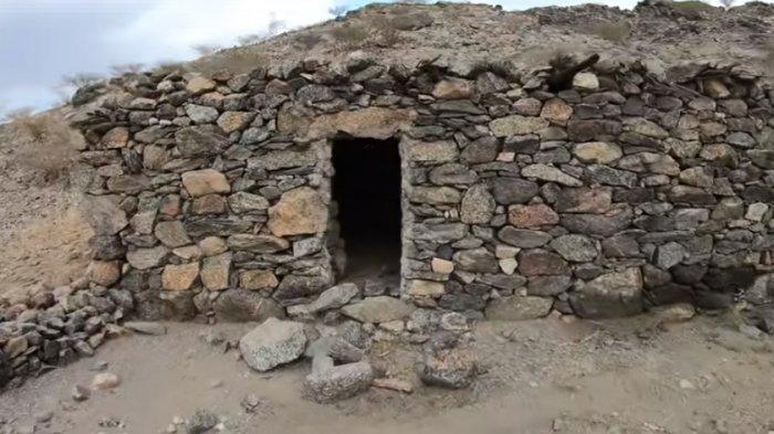 Terbuat dari Tumpukan Batu, Seperti Ini Rumah Orang Suku Badui Jaman Dulu di Arab Saudi ...