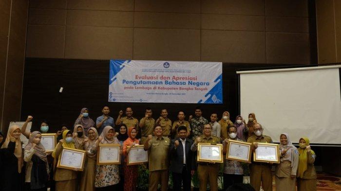 Kabupaten Bangka Tengah Raih Tujuh Penghargaan Evaluasi dan Apresiasi Pengutamaan Bahasa Negara ...