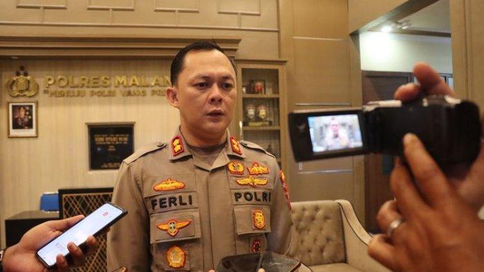 Siapa AKBP Ferli Hidayat? Kapolres Malang yang Dicopot Jabatannya Usai Tragedi Kanjuruhan ...