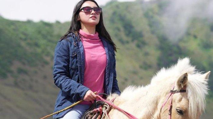 Memes Prameswari Digosipkan Dekat dengan Sule, Suka Bulutangkis dan ...