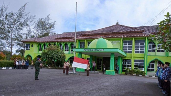 Peringati Hari Pahlawan Tahun 2022, IAIN SAS Bangka Belitung Selenggarakan Upacara Bendera ...