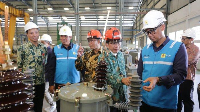 Menko Perekonomian RI Airlangga Hartarto Terus Dukung PLN Serap Produk Dalam Negeri - Bangkapos.com