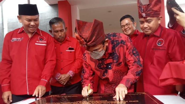 Rudianto Tjen: Kantor Baru PDIP Pangkalpinang Jadi Rumah Berjuang untuk Rakyat - Bangkapos.com