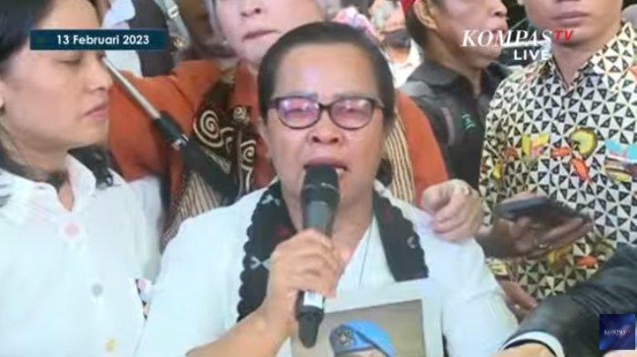 Bersyukur Harapannya Terkabul, Rosti Simanjuntak Minta Nama Baik ...