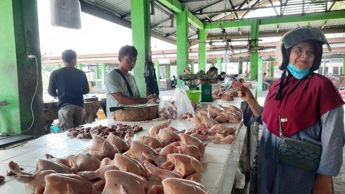 Menjelang Ramadan, Harga Ayam Potong dan Daging Sapi di Pasar Muntok ...