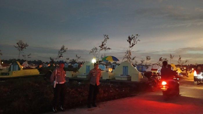 Polsek Belinyu Amankan Perayaan Cheng Beng - Bangkapos.com