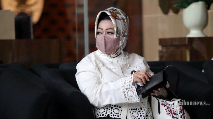 Segini Gaji Kadinkes Lampung Reihana Setiap Bulan, Kekayaannya Bikin Heran KPK - Bangkapos.com