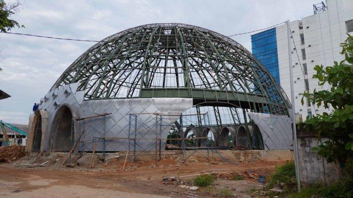 Emron Pangkapi : Masjid Sebagai Rumah Ibadah Sekaligus Icon Kota ...