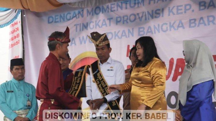 Pj Gubernur Bangka Belitung Dikukuhkan jadi Bapak Asuh Anak Stunting - Bangkapos.com