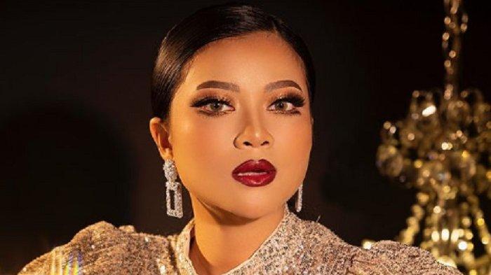 Selebgram Hanum Mega Resmi Bercerai dengan Bambang, Akui Ini Fase Surut ...