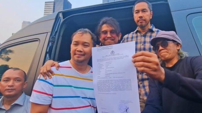 Dirugikan, Nama Baik Tercemar, Grup Band Radja Laporkan Anji Manji ke ...