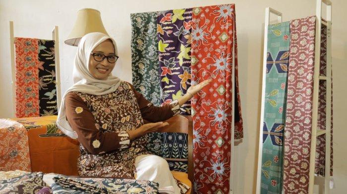 Intip Peluang, Endang Sri Hastuti Kembangkan Batik Motif Khas Bangka ...