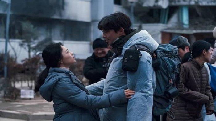 Sinopsis Film Korea Concrete Utopia, Drama Kehidupan Berebut Satu Apartemen Usai Bencana Gempa ...