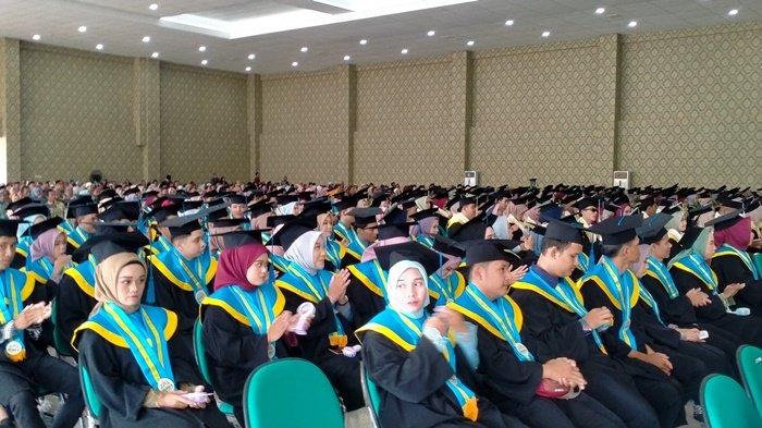 Gelar Wisuda Ke-19, IAIN SAS Babel Luluskan 363 Sarjana dan Pasca Sarjana - Bangkapos.com