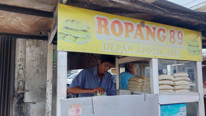 Apin Pedagang Ropang 89 Legend di Pangkalpinang Ini Mampu Jual 1.000 ...