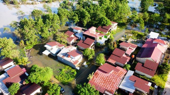 BREAKING NEWS: Rumah Warga di Seputaran Sungai Air Rayak Belitung ...