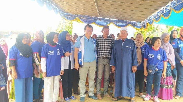 Haji Rabik Sentuh Hati Masyarakat di Selatan Pulau Bangka - Bangkapos.com