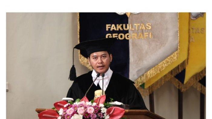 Sosok Guru Besar Termuda UGM Pramaditya Wicaksono Baru Berusia 35 Tahun ...