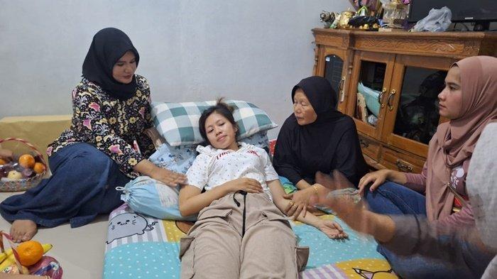 KISAH Neng Sinta Anggota KPPS di Pangkalpinang Didiagnosis Sakit ...