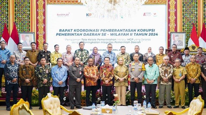 Raih Nilai MCP Tertingi, Pemkot Pangkalpinang Dapat Penghargaan dari KPK RI - Bangkapos.com