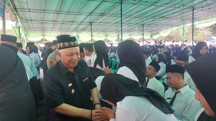 Bupati Bangka Barat Lantik 741 PPPK, Sampaikan Pesan Hindari Pinjol dan ...