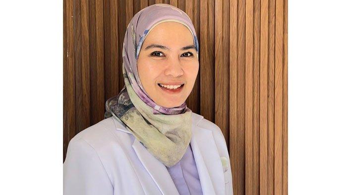 Pesan Penting Dokter Kulit Dewi Utami, Jangan Asal Pakai Skincare dan ...