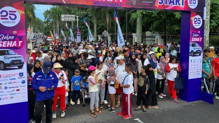 Sempat Hujan Gerimis, Peserta Jalan Sehat HUT Ke-25 Bangka Pos Tetap ...