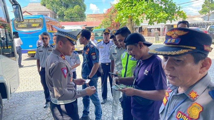 Satlantas Polres Bangka Gelar Sosialisasi dan Edukasi Tentang Tertib Berlalu Lintas di Terminal ...