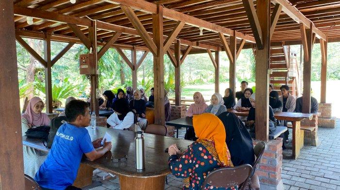 Mahasiswa Psikologi Islam IAIN SAS Babel Kunjungan ke Kampung Reklamasi Air Jangkang - Bangkapos.com