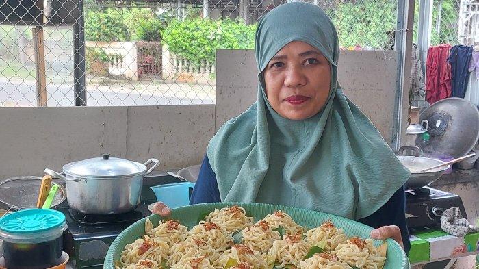 Lezatnya Pantiaw Gandum dengan Siraman Kuah Ikan Kental Khas Mentok di ...